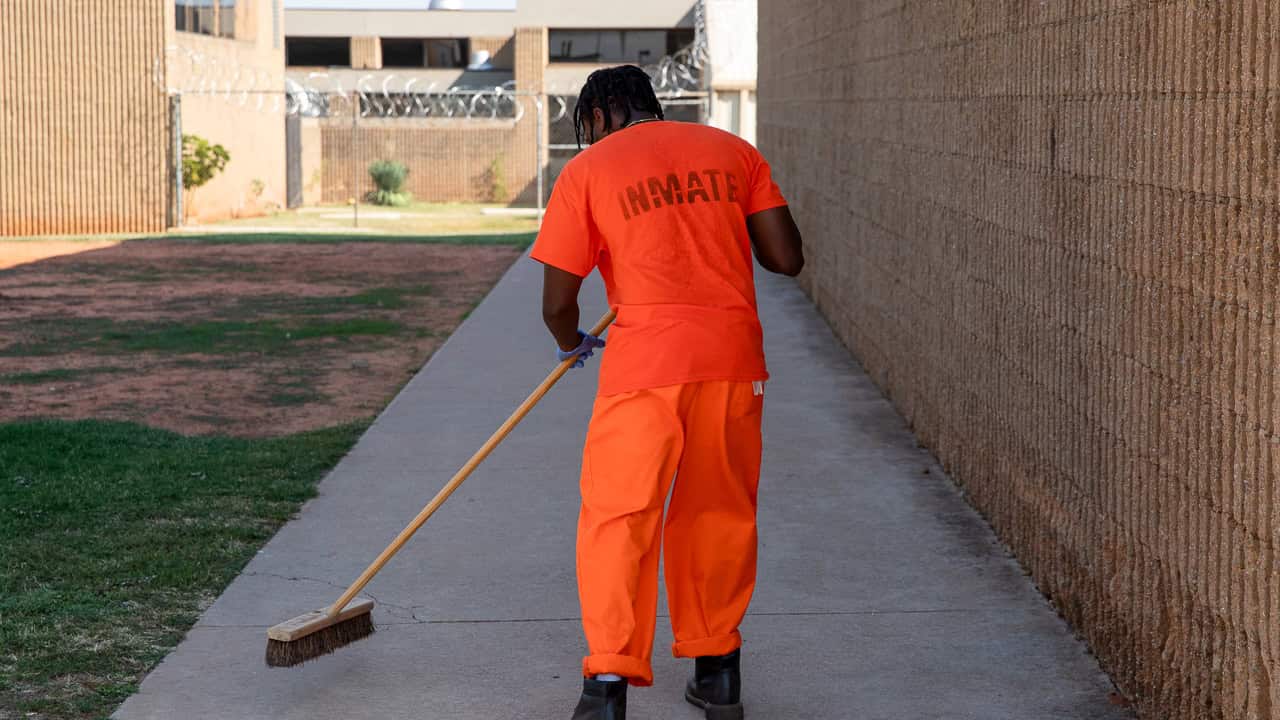 Oklahoma prison population rises for third straight year